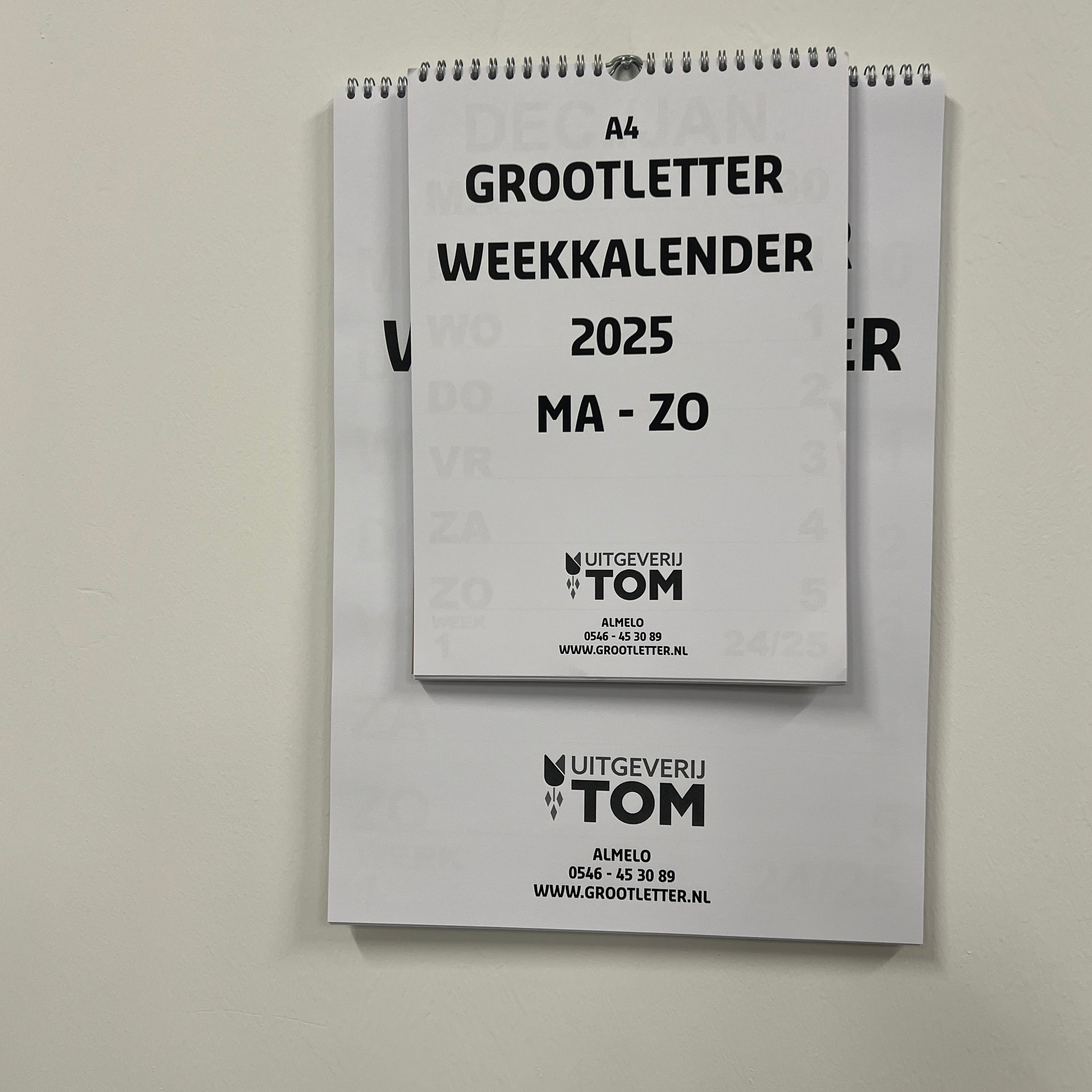 Grootletter weekkalender met grote letters en cijfers